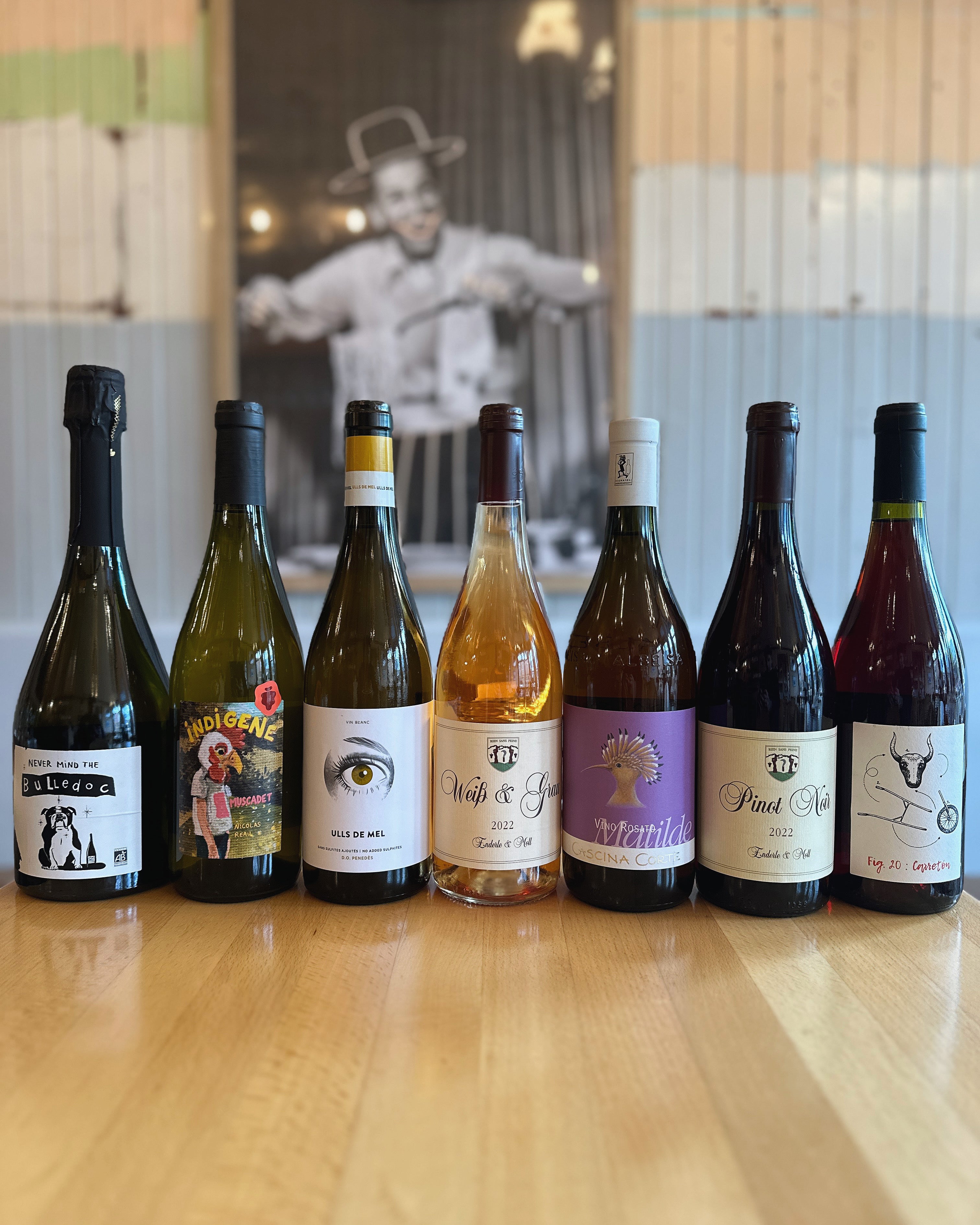 Welcome to Restaurant Knuckles: In Montreal's Top Dining Destinations!